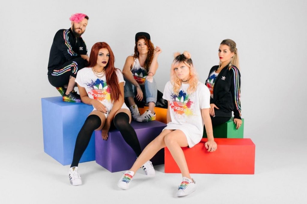 Adidas Originals lança linha em apoio à comunidade LGBT no Brasil – O ...