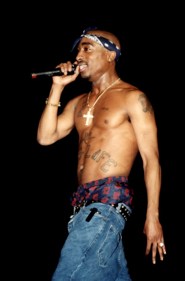 Fila traz nova coleção inspirada no rapper Tupac Shakur – O Cara Fashion