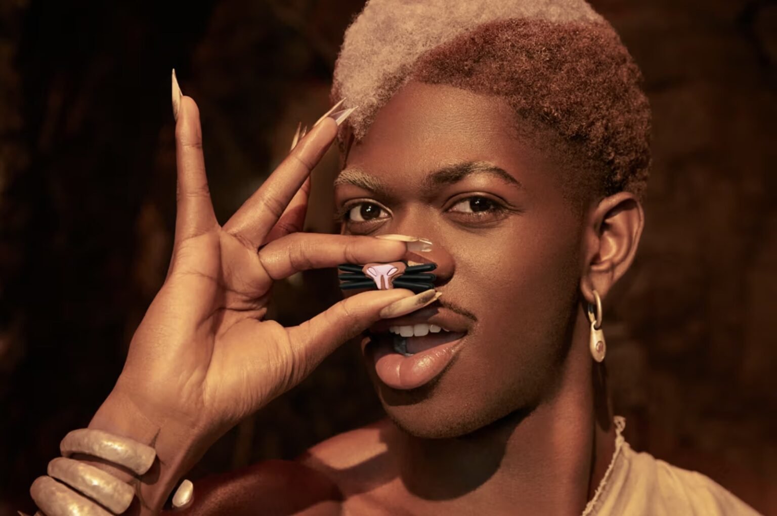 Lil Nas X e Crocs lançam collab inédita: o Sherpa Mega Crush Clog – O ...
