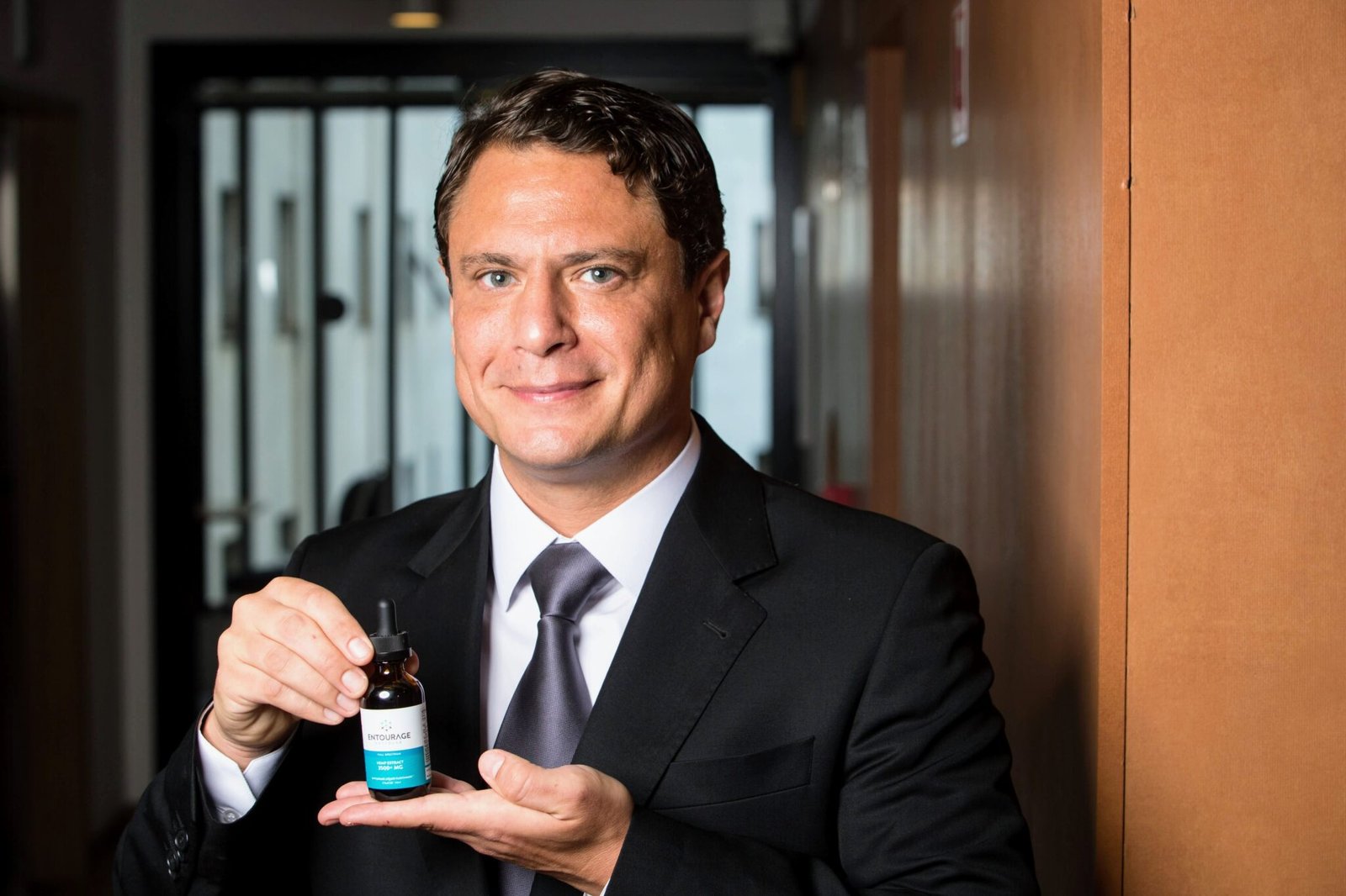 Entourage lança óleos de Canabidiol com foco em Bem-estar – O Cara Fashion