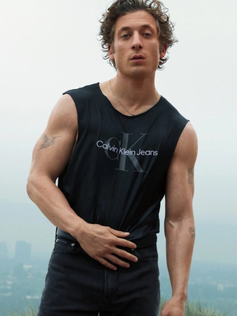 Jeremy Allen White aparece em nova campanha para Calvin Klein – O Cara ...